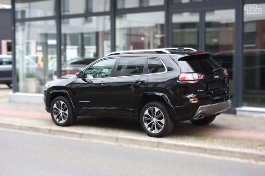 Black Jeep Cherokee 2018 in Kaunas, with an engine capacity of 2.20 L and mileage of 84 thousand km for 24429 €, photo 7 on AUTOMOTO.COM.LV