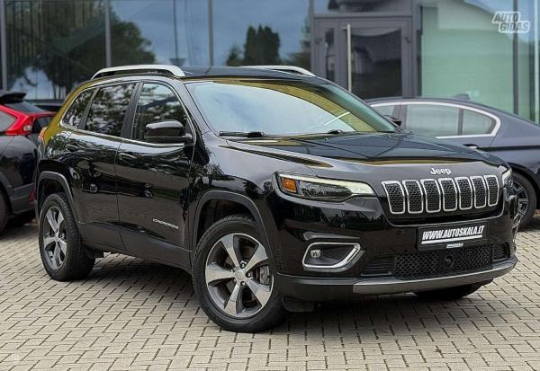 Melns Jeep Cherokee 2019 Klaipėda, ar dzinēja tilpumu 3.20 L un nobraukumu 177 tūkst. km par 15500 €, foto 1 vietnē AUTOMOTO.COM.LV