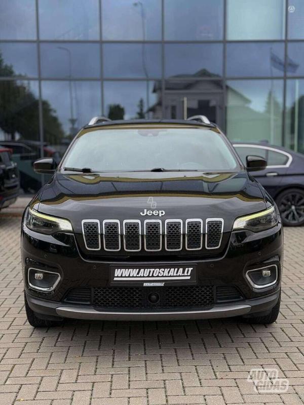 Melns Jeep Cherokee 2019 Klaipėda, ar dzinēja tilpumu 3.20 L un nobraukumu 177 tūkst. km par 15500 €, foto 2 vietnē AUTOMOTO.COM.LV