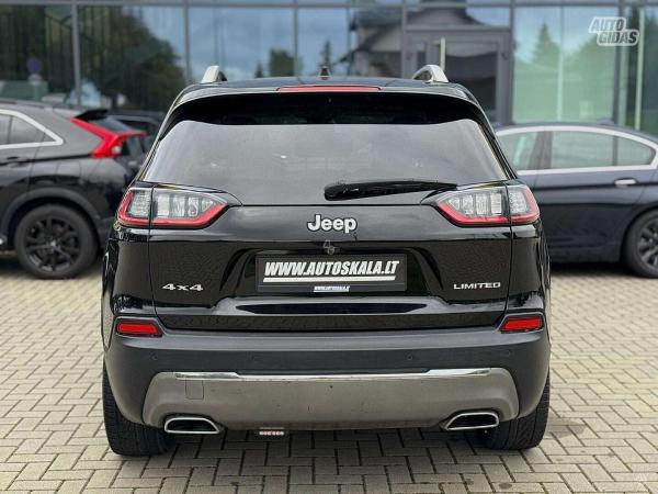 Melns Jeep Cherokee 2019 Klaipėda, ar dzinēja tilpumu 3.20 L un nobraukumu 177 tūkst. km par 15500 €, foto 8 vietnē AUTOMOTO.COM.LV