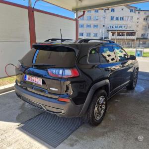 Black Jeep Cherokee 2020 in Klaipeda, with an engine capacity of 3.24 L and mileage of 83 thousand km for 16800 €, photo 5 on AUTOMOTO.COM.LV