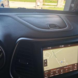 Black Jeep Cherokee 2020 in Klaipeda, with an engine capacity of 3.24 L and mileage of 83 thousand km for 16800 €, photo 8 on AUTOMOTO.COM.LV