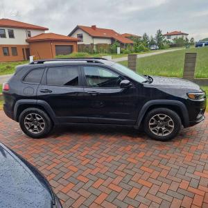 Black Jeep Cherokee 2020 in Klaipeda, with an engine capacity of 3.24 L and mileage of 83 thousand km for 16800 €, photo 18 on AUTOMOTO.COM.LV