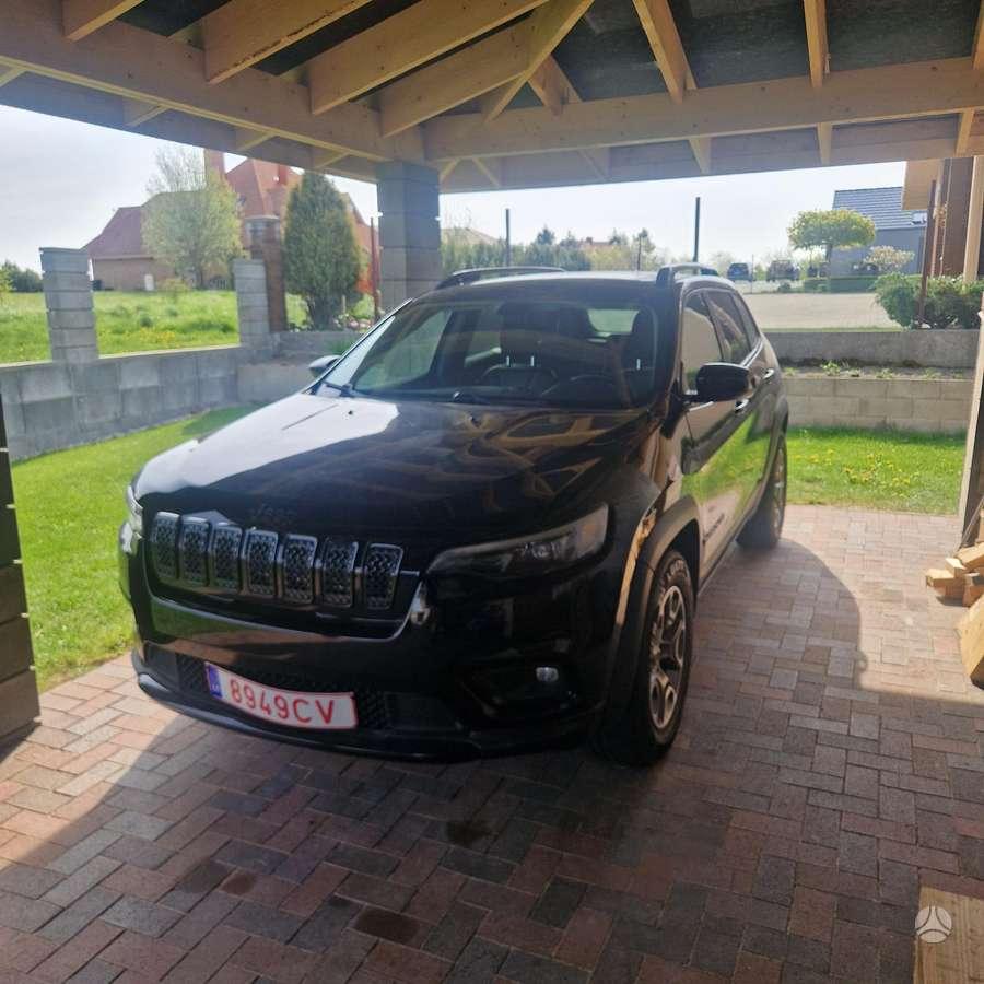 Black Jeep Cherokee 2020 in Klaipeda, with an engine capacity of 3.24 L and mileage of 83 thousand km for 16800 €, photo 21 on AUTOMOTO.COM.LV