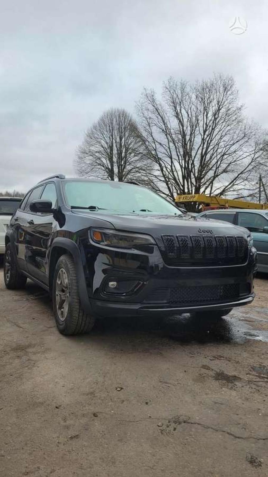 Black Jeep Cherokee 2020 in Klaipeda, with an engine capacity of 3.24 L and mileage of 83 thousand km for 16800 €, photo 25 on AUTOMOTO.COM.LV