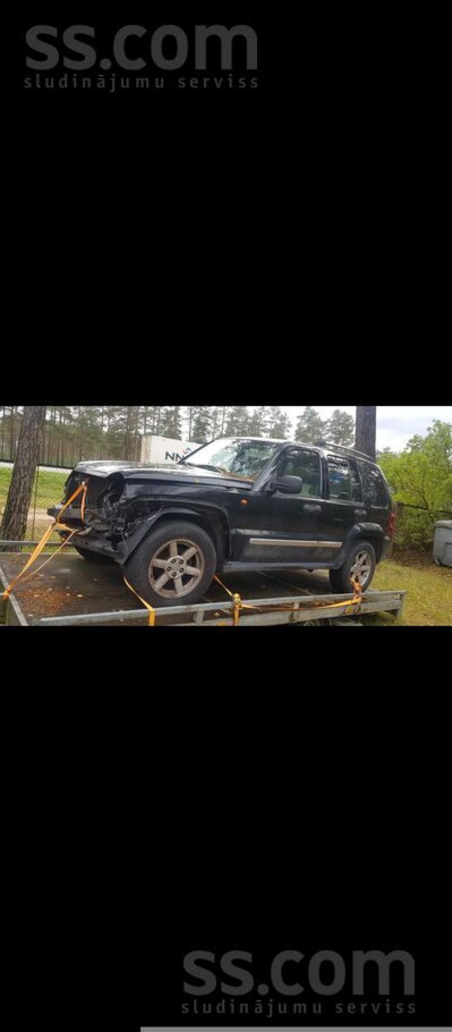 Black Jeep Cherokee 2005 in Riga, with an engine capacity of 3.70 L and mileage of 200 thousand km for 1500 €, photo 1 on AUTOMOTO.COM.LV