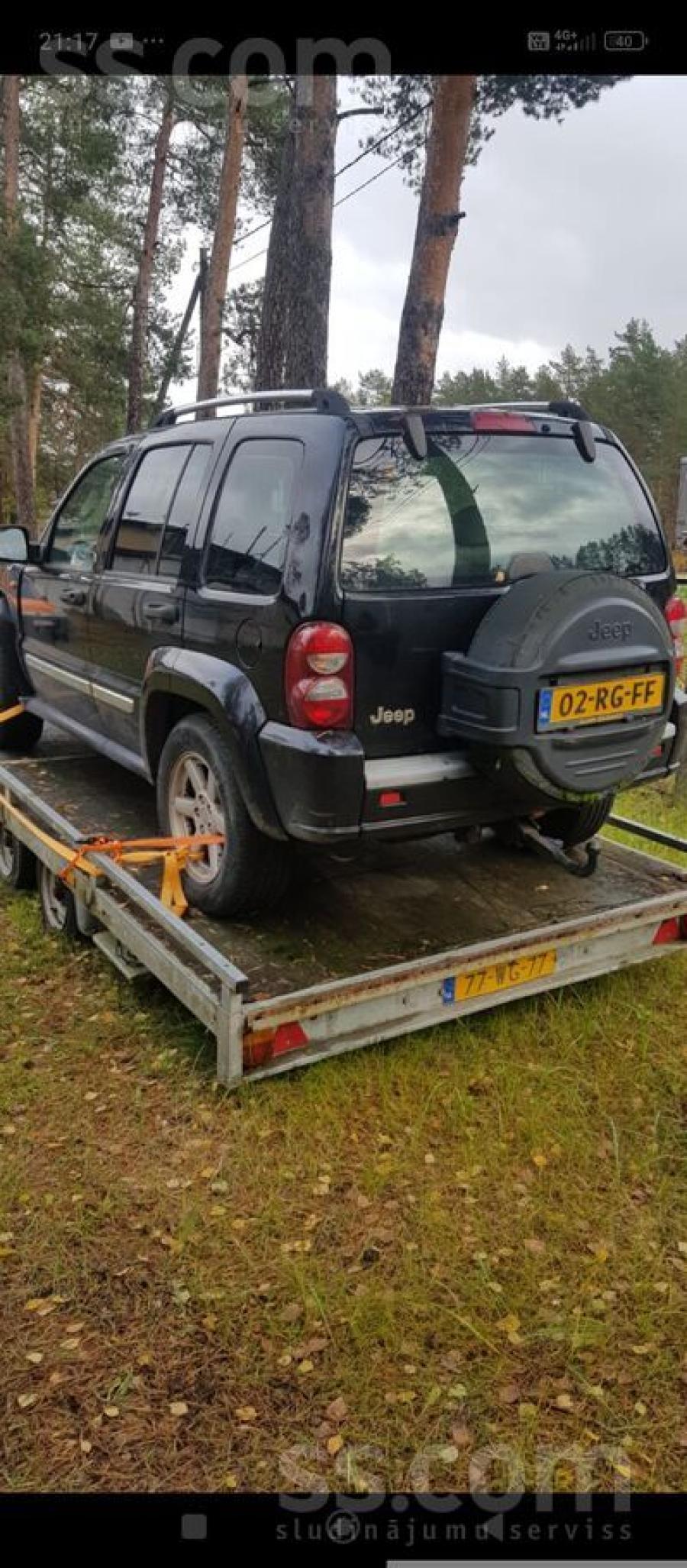 Black Jeep Cherokee 2005 in Riga, with an engine capacity of 3.70 L and mileage of 200 thousand km for 1500 €, photo 4 on AUTOMOTO.COM.LV