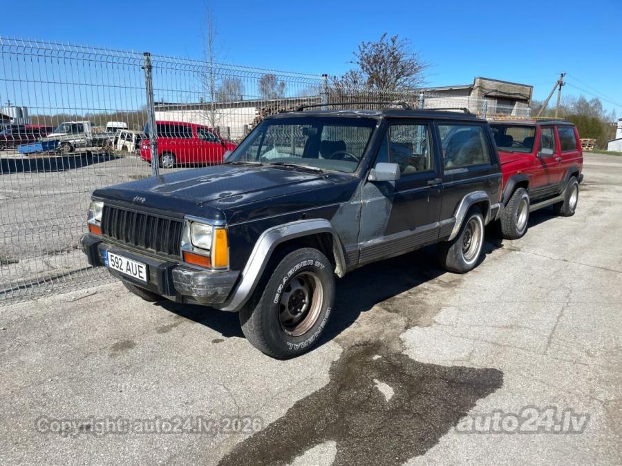 Zils Jeep Cherokee 1995 Tallina, ar dzinēja tilpumu 2.10 L un nobraukumu 325 tūkst. km par 1890 €, foto 4 vietnē AUTOMOTO.COM.LV