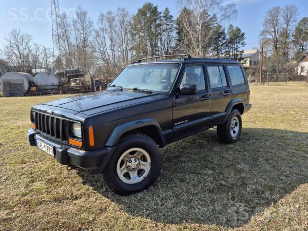 Blue Jeep Cherokee 1997 in Ogre, with an engine capacity of 2.50 L and mileage of 262 thousand km for 3700 €, photo 2 on AUTOMOTO.COM.LV
