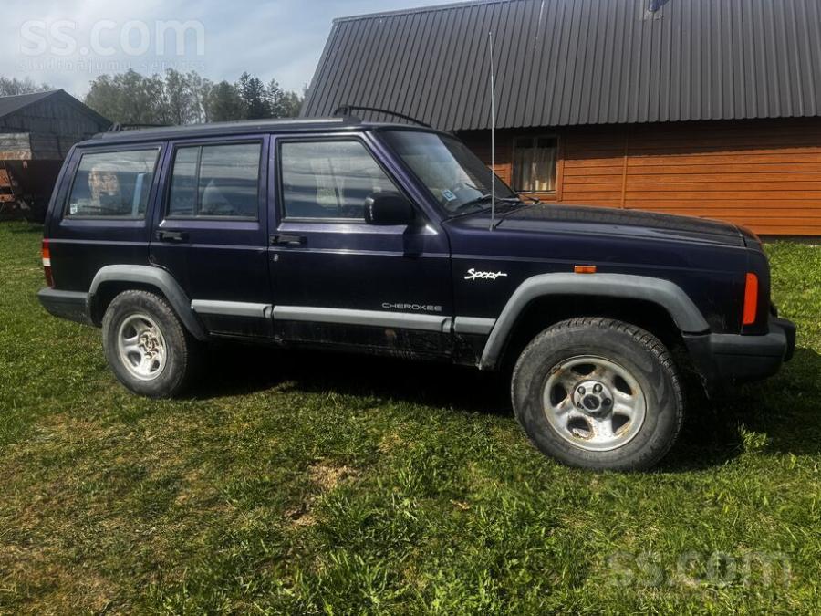 Zils Jeep Cherokee 1998 Balvi, ar dzinēja tilpumu 2.50 L un nobraukumu 0 tūkst. km par 2900 €, foto 5 vietnē AUTOMOTO.COM.LV