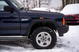 Zils Jeep Cherokee 1998 Rīga, ar dzinēja tilpumu 2.50 L un nobraukumu 118 tūkst. km par 6900 €, foto 17 vietnē AUTOMOTO.COM.LV