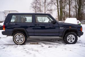 Zils Jeep Cherokee 1998 Rīga, ar dzinēja tilpumu 2.50 L un nobraukumu 118 tūkst. km par 6900 €, foto 18 vietnē AUTOMOTO.COM.LV
