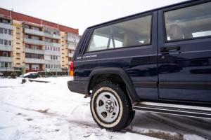 Zils Jeep Cherokee 1998 Rīga, ar dzinēja tilpumu 2.50 L un nobraukumu 118 tūkst. km par 6900 €, foto 20 vietnē AUTOMOTO.COM.LV
