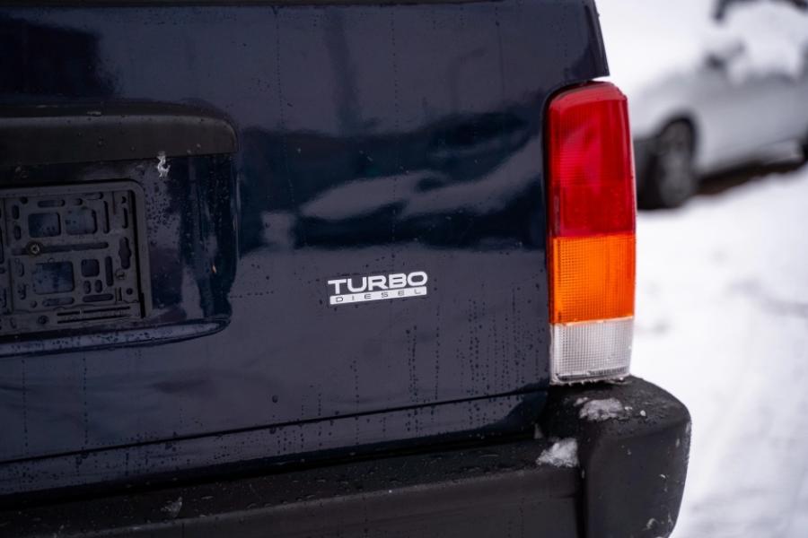 Zils Jeep Cherokee 1998 Rīga, ar dzinēja tilpumu 2.50 L un nobraukumu 118 tūkst. km par 6900 €, foto 24 vietnē AUTOMOTO.COM.LV