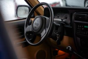Zils Jeep Cherokee 1998 Rīga, ar dzinēja tilpumu 2.50 L un nobraukumu 118 tūkst. km par 6900 €, foto 31 vietnē AUTOMOTO.COM.LV
