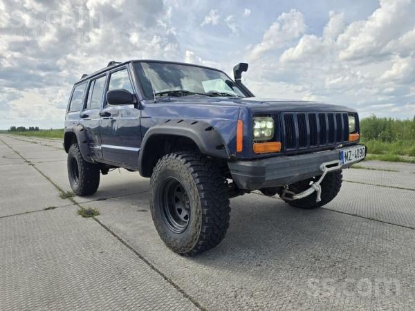 Zils Jeep Cherokee 1999 Jelgava, ar dzinēja tilpumu 4.00 L un nobraukumu 225 tūkst. km par 5900 €, foto 2 vietnē AUTOMOTO.COM.LV