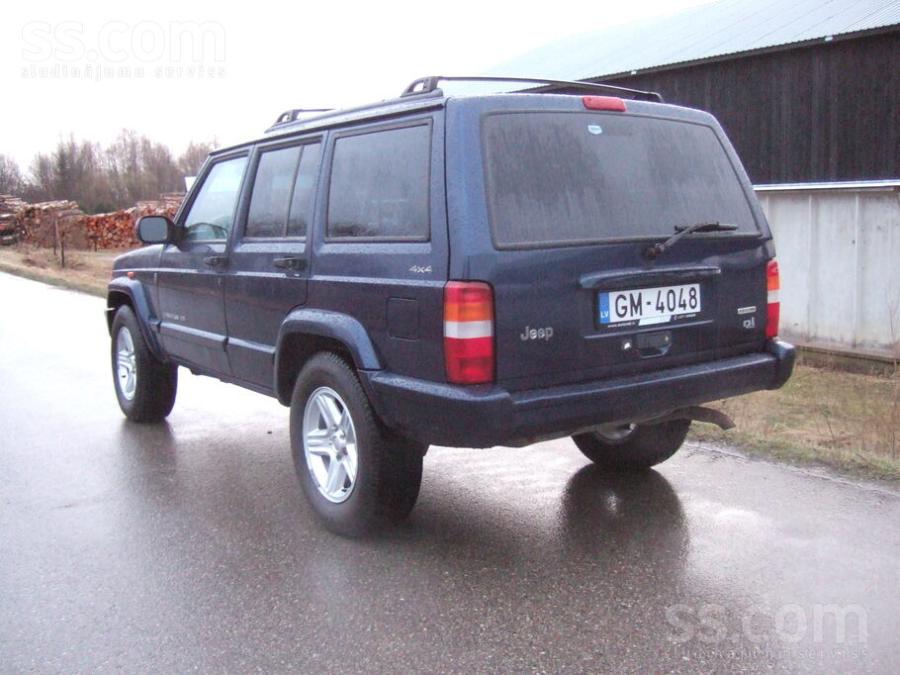Blue Jeep Cherokee 2001 in Kuldiga, with an engine capacity of 4.00 L and mileage of 258 thousand km for 9000 €, photo 3 on AUTOMOTO.COM.LV