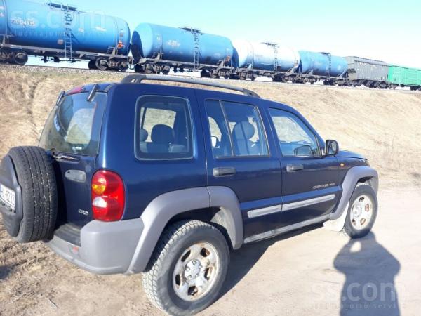 Zils Jeep Cherokee 2002 Rēzekne, ar dzinēja tilpumu 2.50 L un nobraukumu 223 tūkst. km par 2100 €, foto 3 vietnē AUTOMOTO.COM.LV