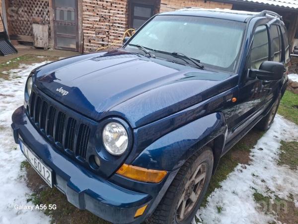 Blue Jeep Cherokee 2004 in Rezekne, with an engine capacity of 2.80 L and mileage of 240 thousand km for 3300 €, photo 2 on AUTOMOTO.COM.LV