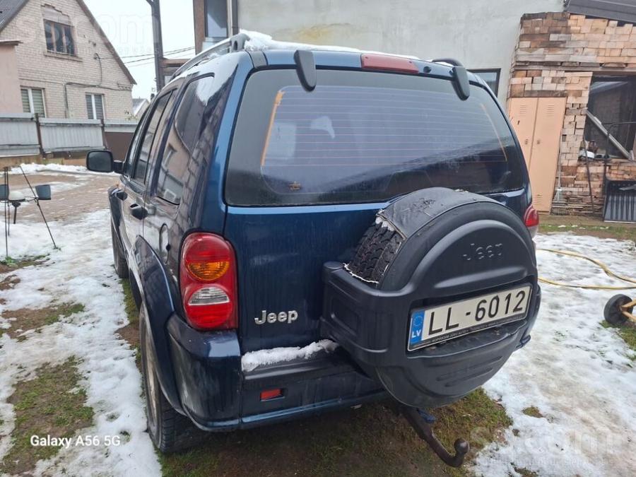 Blue Jeep Cherokee 2004 in Rezekne, with an engine capacity of 2.80 L and mileage of 240 thousand km for 3300 €, photo 4 on AUTOMOTO.COM.LV