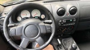 Zils Jeep Cherokee 2004 Viļņa, ar dzinēja tilpumu 2.50 L un nobraukumu 250 tūkst. km par 2450 €, foto 12 vietnē AUTOMOTO.COM.LV