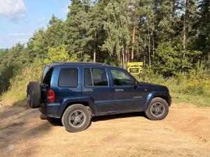 Zils Jeep Cherokee 2004 Viļņa, ar dzinēja tilpumu 2.78 L un nobraukumu 338 tūkst. km par 1800 €, foto 5 vietnē AUTOMOTO.COM.LV
