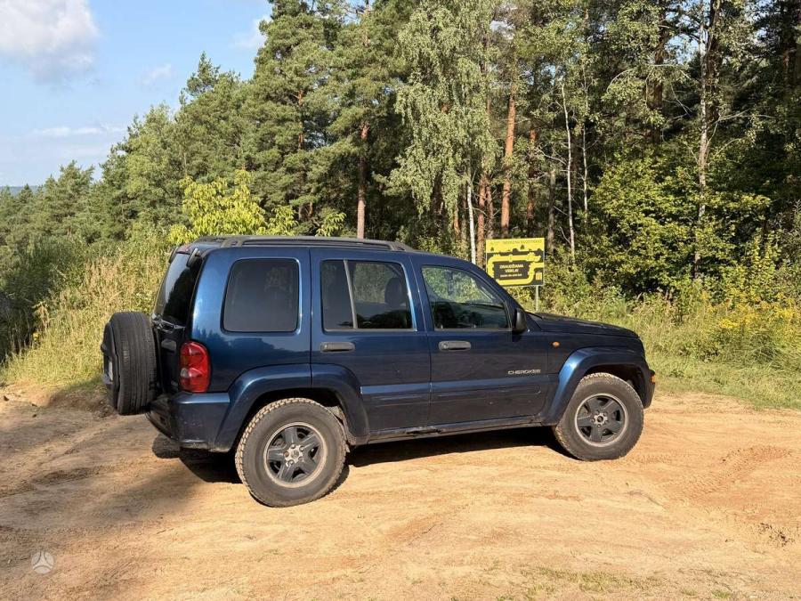Zils Jeep Cherokee 2004 Viļņa, ar dzinēja tilpumu 2.78 L un nobraukumu 338 tūkst. km par 1800 €, foto 5 vietnē AUTOMOTO.COM.LV