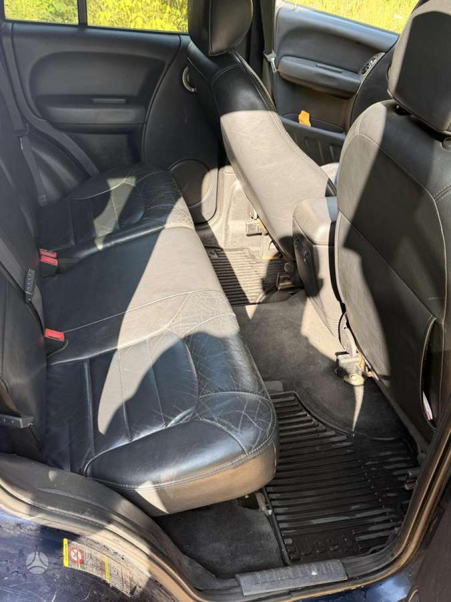 Zils Jeep Cherokee 2004 Viļņa, ar dzinēja tilpumu 2.78 L un nobraukumu 338 tūkst. km par 1800 €, foto 14 vietnē AUTOMOTO.COM.LV