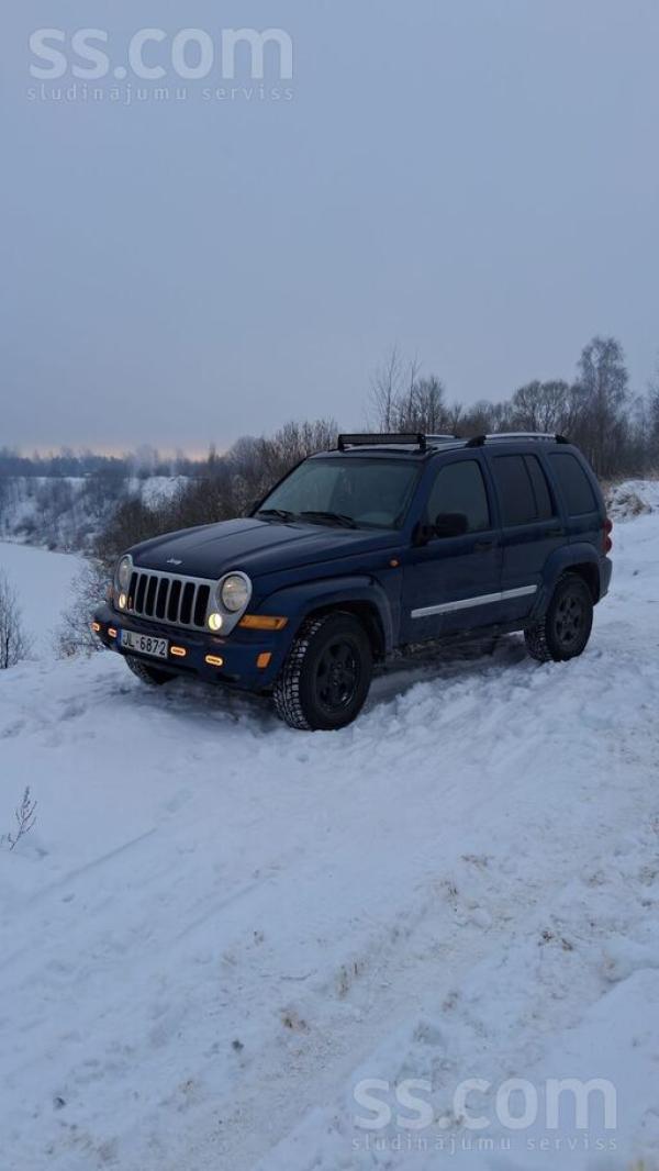 Zils Jeep Cherokee 2005 Kuldīga, ar dzinēja tilpumu 2.80 L un nobraukumu 301 tūkst. km par 3200 €, foto 7 vietnē AUTOMOTO.COM.LV