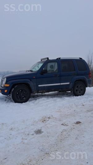 Zils Jeep Cherokee 2005 Kuldīga, ar dzinēja tilpumu 2.80 L un nobraukumu 301 tūkst. km par 3200 €, foto 9 vietnē AUTOMOTO.COM.LV