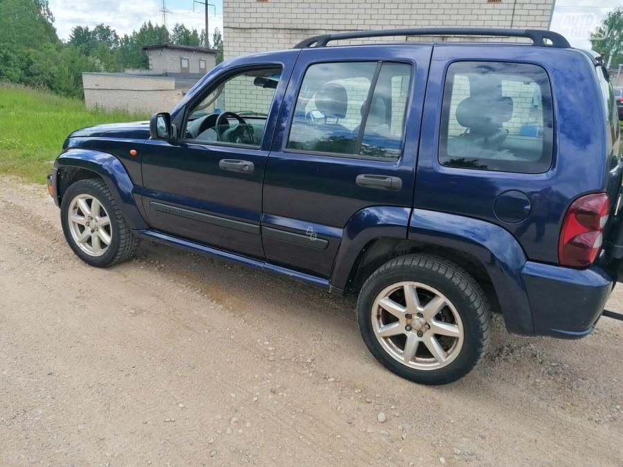 Blue Jeep Cherokee 2006 in Utena, with an engine capacity of 2.80 L and mileage of 146 thousand km for 2850 €, photo 9 on AUTOMOTO.COM.LV