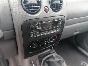 Blue Jeep Cherokee 2006 in Utena, with an engine capacity of 2.80 L and mileage of 146 thousand km for 2850 €, photo 19 on AUTOMOTO.COM.LV