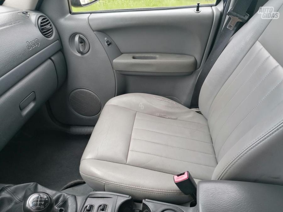 Zils Jeep Cherokee 2006 Utena, ar dzinēja tilpumu 2.80 L un nobraukumu 146 tūkst. km par 2850 €, foto 20 vietnē AUTOMOTO.COM.LV