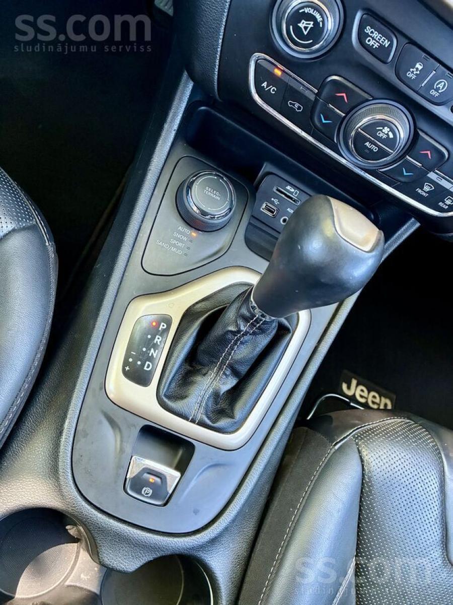 Zils Jeep Cherokee 2015 Rīga, ar dzinēja tilpumu 2.00 L un nobraukumu 165 tūkst. km par 10990 €, foto 15 vietnē AUTOMOTO.COM.LV
