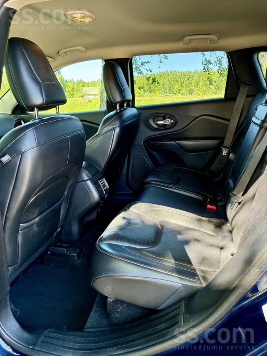 Zils Jeep Cherokee 2015 Rīga, ar dzinēja tilpumu 2.00 L un nobraukumu 165 tūkst. km par 10990 €, foto 25 vietnē AUTOMOTO.COM.LV