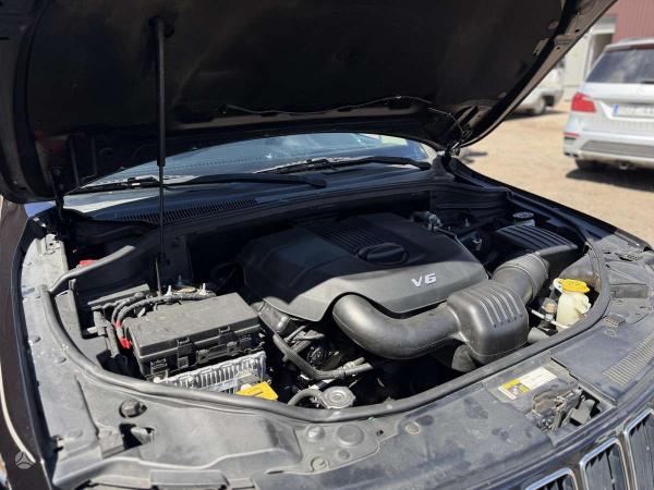 Zils Jeep Cherokee 2015 Šauļi, ar dzinēja tilpumu 3.60 L un nobraukumu 200 tūkst. km par 7200 €, foto 2 vietnē AUTOMOTO.COM.LV