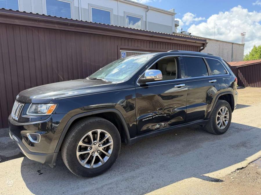 Blue Jeep Cherokee 2015 in Siauliai, with an engine capacity of 3.60 L and mileage of 200 thousand km for 7200 €, photo 5 on AUTOMOTO.COM.LV