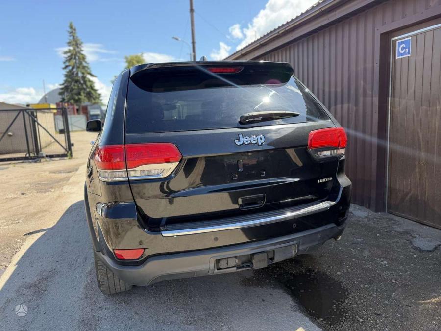 Blue Jeep Cherokee 2015 in Siauliai, with an engine capacity of 3.60 L and mileage of 200 thousand km for 7200 €, photo 8 on AUTOMOTO.COM.LV