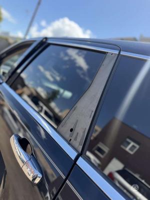 Blue Jeep Cherokee 2015 in Siauliai, with an engine capacity of 3.60 L and mileage of 200 thousand km for 7200 €, photo 11 on AUTOMOTO.COM.LV
