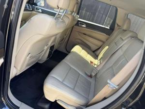 Blue Jeep Cherokee 2015 in Siauliai, with an engine capacity of 3.60 L and mileage of 200 thousand km for 7200 €, photo 12 on AUTOMOTO.COM.LV