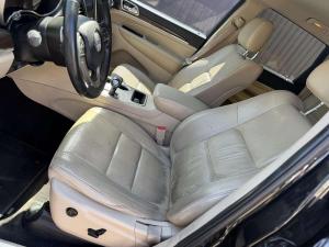 Blue Jeep Cherokee 2015 in Siauliai, with an engine capacity of 3.60 L and mileage of 200 thousand km for 7200 €, photo 13 on AUTOMOTO.COM.LV