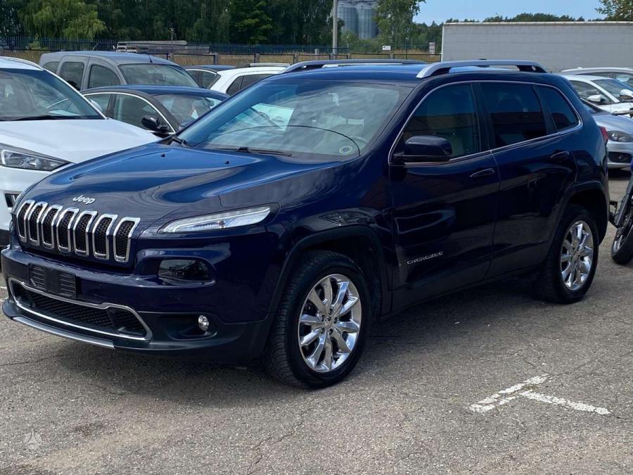 Blue Jeep Cherokee 2015 in Panevezys, with an engine capacity of 2.18 L and mileage of 139 thousand km for 7900 €, photo 3 on AUTOMOTO.COM.LV