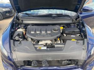 Blue Jeep Cherokee 2015 in Panevezys, with an engine capacity of 2.18 L and mileage of 139 thousand km for 7900 €, photo 16 on AUTOMOTO.COM.LV