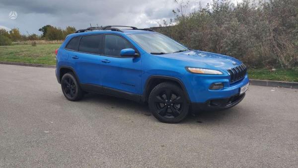 Blue Jeep Cherokee 2018 in Panevezys, with an engine capacity of 2.40 L and mileage of 222 thousand km for 9700 €, photo 6 on AUTOMOTO.COM.LV