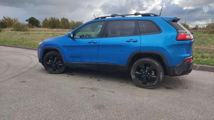 Zils Jeep Cherokee 2018 Panevēža, ar dzinēja tilpumu 2.40 L un nobraukumu 222 tūkst. km par 9700 €, foto 14 vietnē AUTOMOTO.COM.LV
