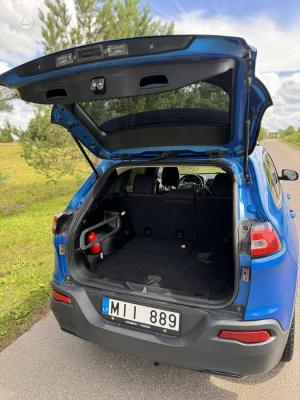 Zils Jeep Cherokee 2018 Klaipėda, ar dzinēja tilpumu 2.36 L un nobraukumu 139 tūkst. km par 9700 €, foto 14 vietnē AUTOMOTO.COM.LV