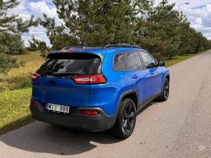 Zils Jeep Cherokee 2018 Klaipėda, ar dzinēja tilpumu 2.36 L un nobraukumu 139 tūkst. km par 9700 €, foto 16 vietnē AUTOMOTO.COM.LV