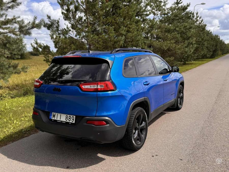 Zils Jeep Cherokee 2018 Klaipėda, ar dzinēja tilpumu 2.36 L un nobraukumu 139 tūkst. km par 9700 €, foto 16 vietnē AUTOMOTO.COM.LV