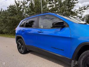 Zils Jeep Cherokee 2018 Klaipėda, ar dzinēja tilpumu 2.36 L un nobraukumu 139 tūkst. km par 9700 €, foto 23 vietnē AUTOMOTO.COM.LV