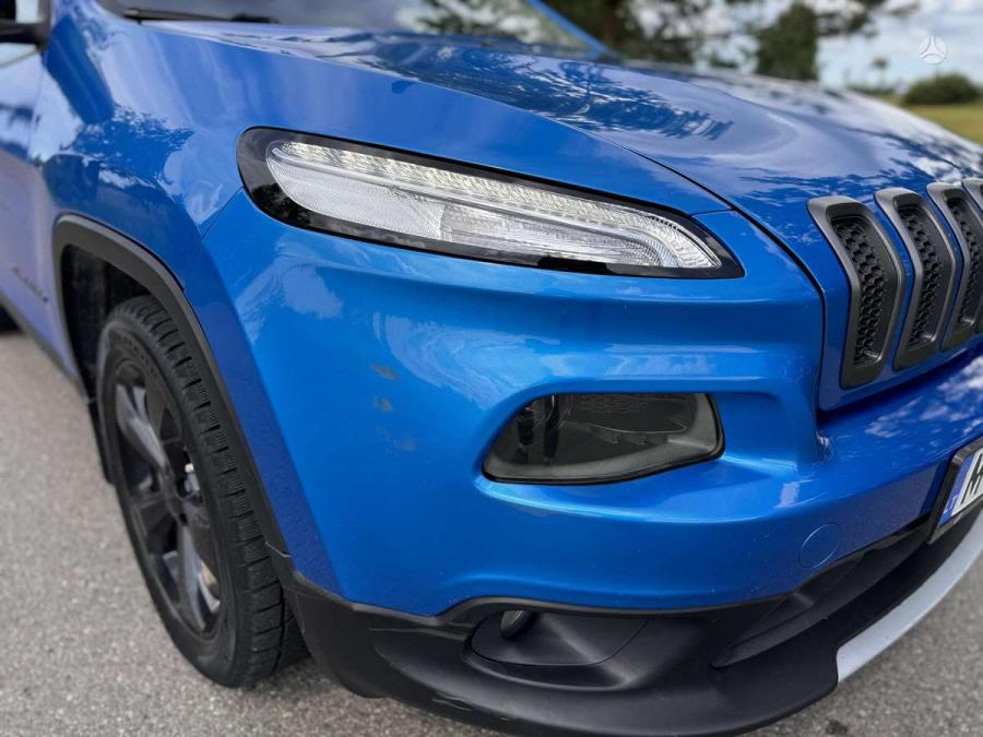 Zils Jeep Cherokee 2018 Klaipėda, ar dzinēja tilpumu 2.36 L un nobraukumu 139 tūkst. km par 9700 €, foto 24 vietnē AUTOMOTO.COM.LV